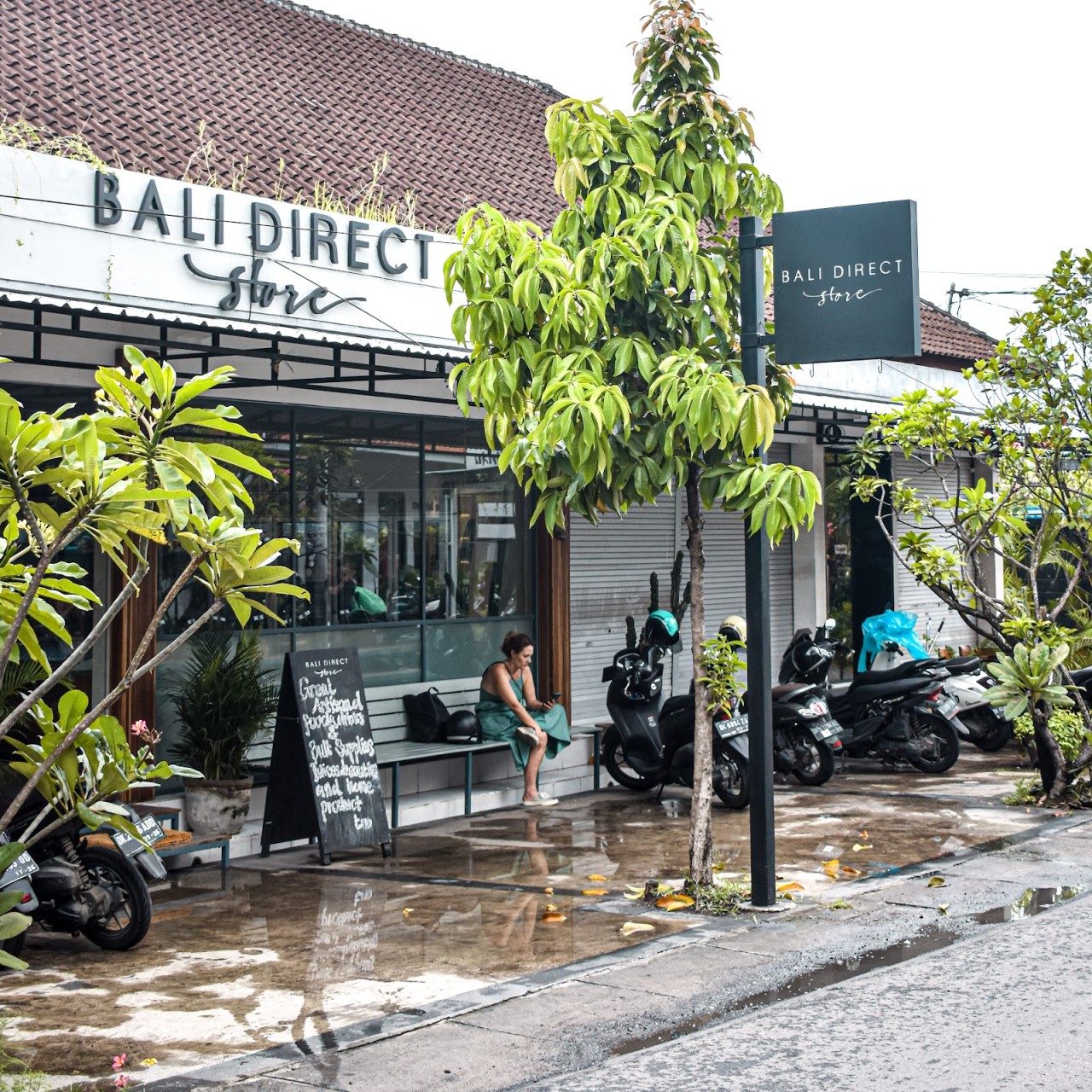 Bali Direct Store Bumbak, Shop in Bali