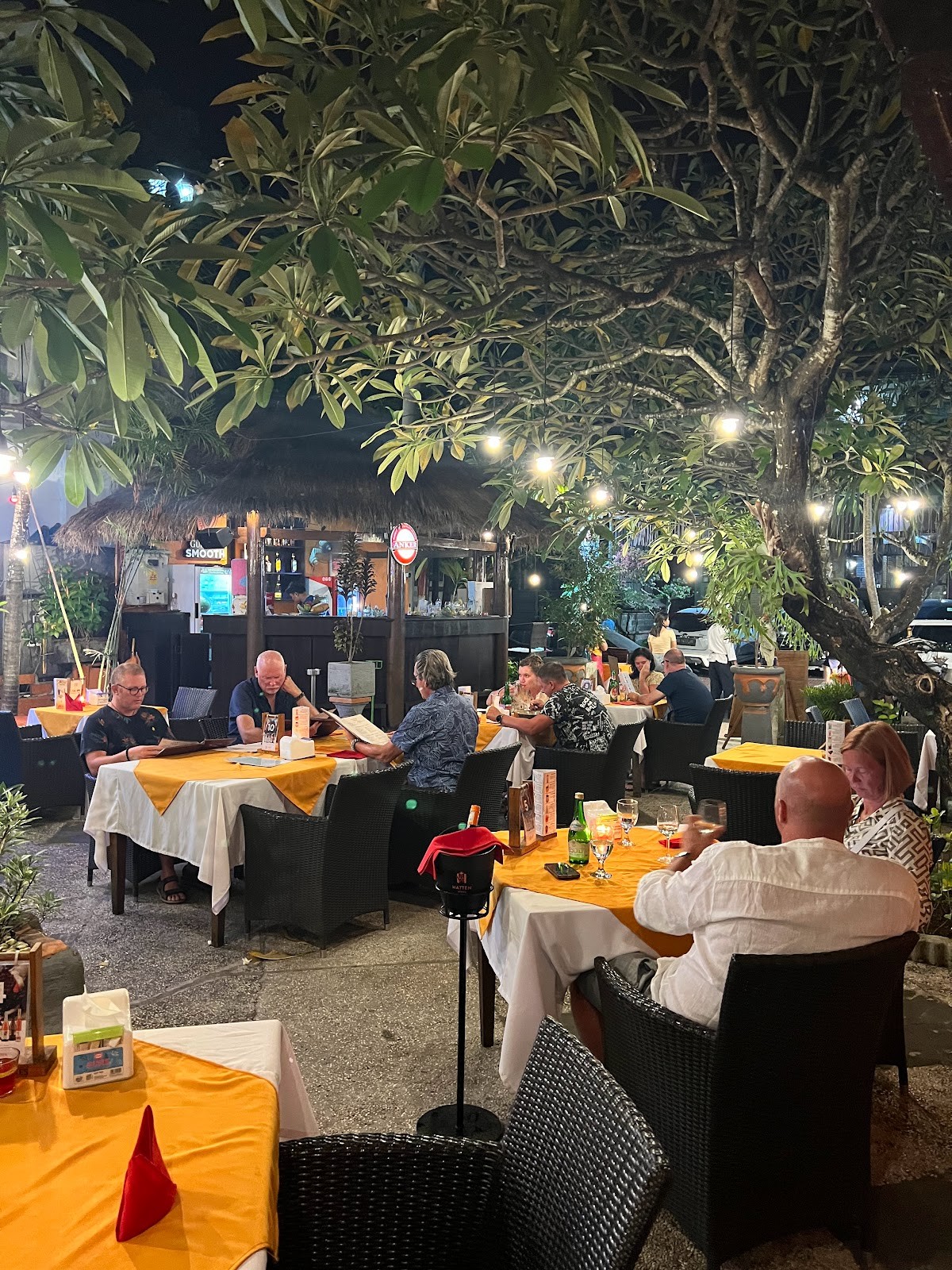 Cockatoo International Bar & Restaurant Nusa Dua in Bali