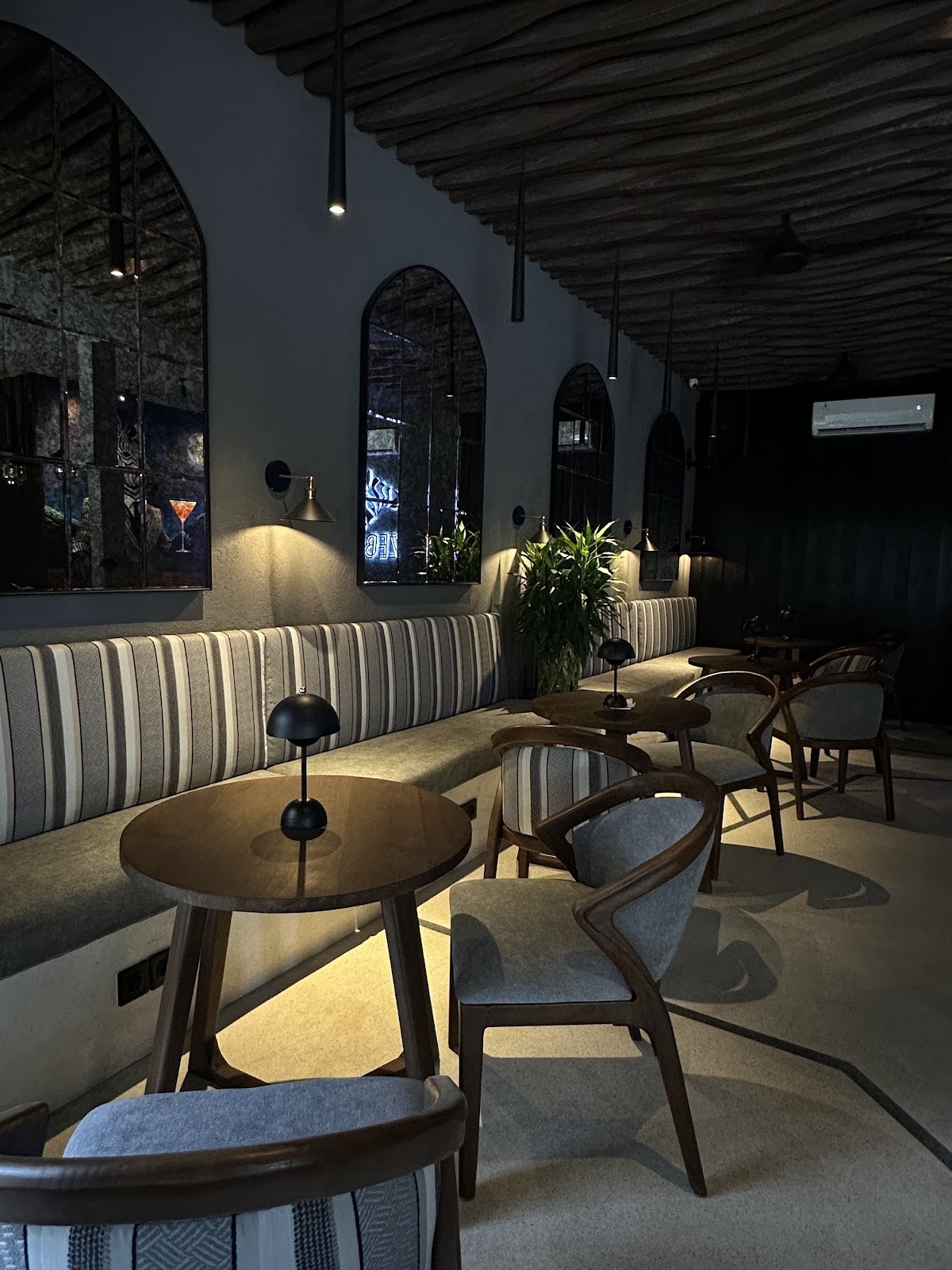 Zebra Cocktail Bar in Bali