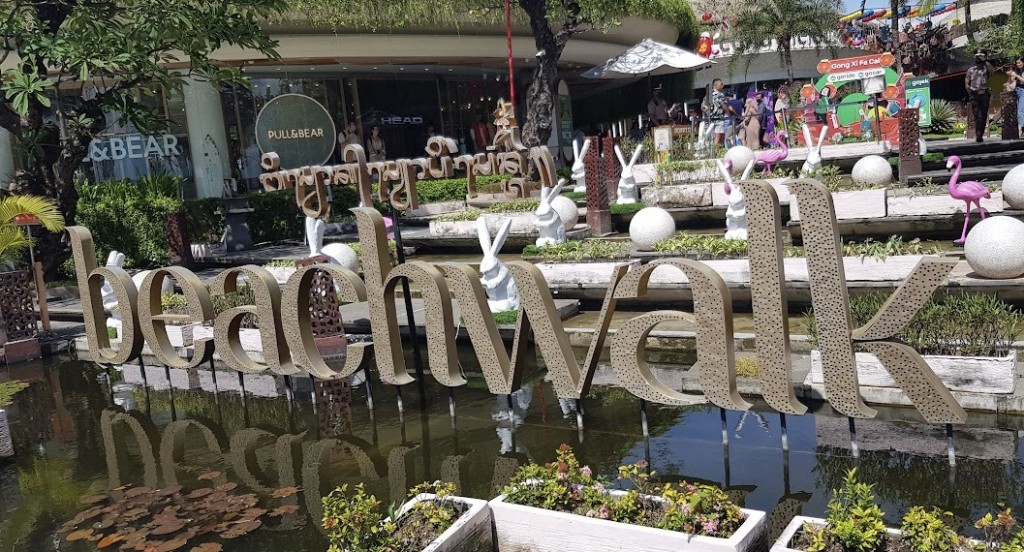 Beachwalk Shopping Center, Mall in Bali