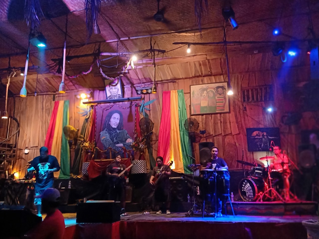 Apache Reggae Bar & Surfer bar in Bali