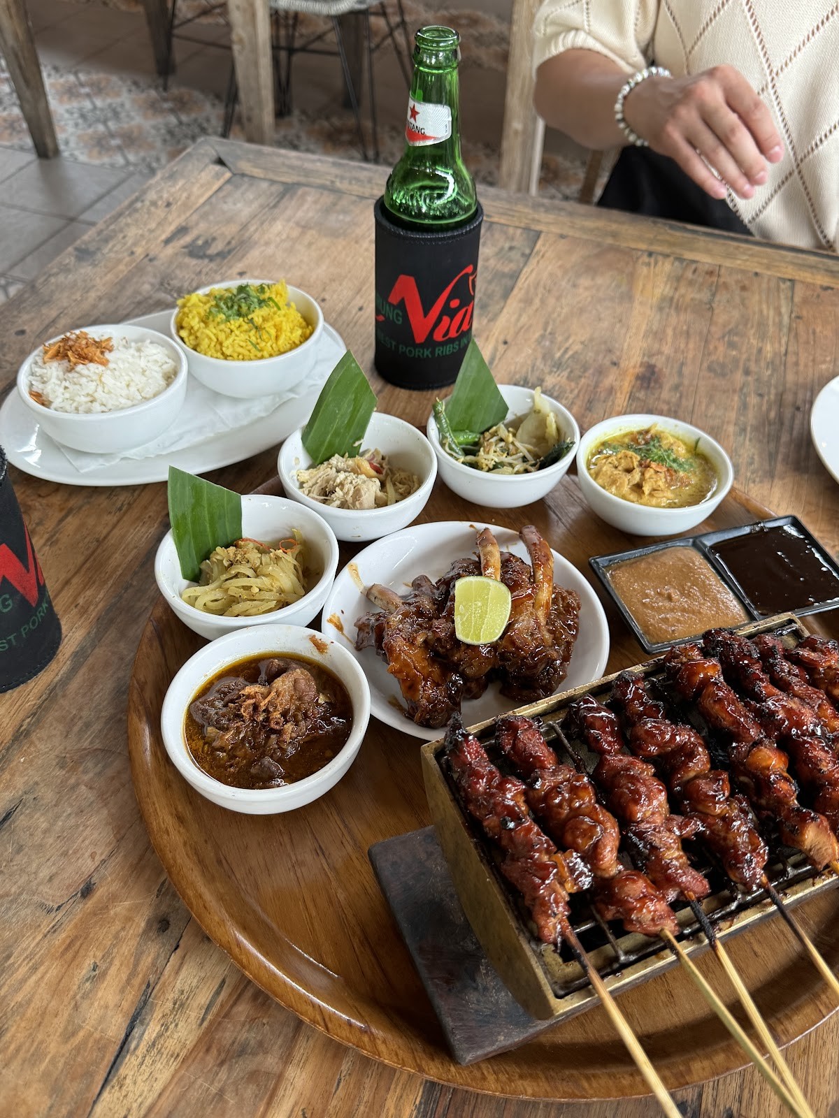 Warung Nia Balinese Food & Pork Ribs, Cafe in Bali