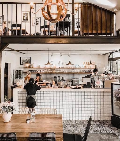 Revolver Seminyak, Cafe in Bali