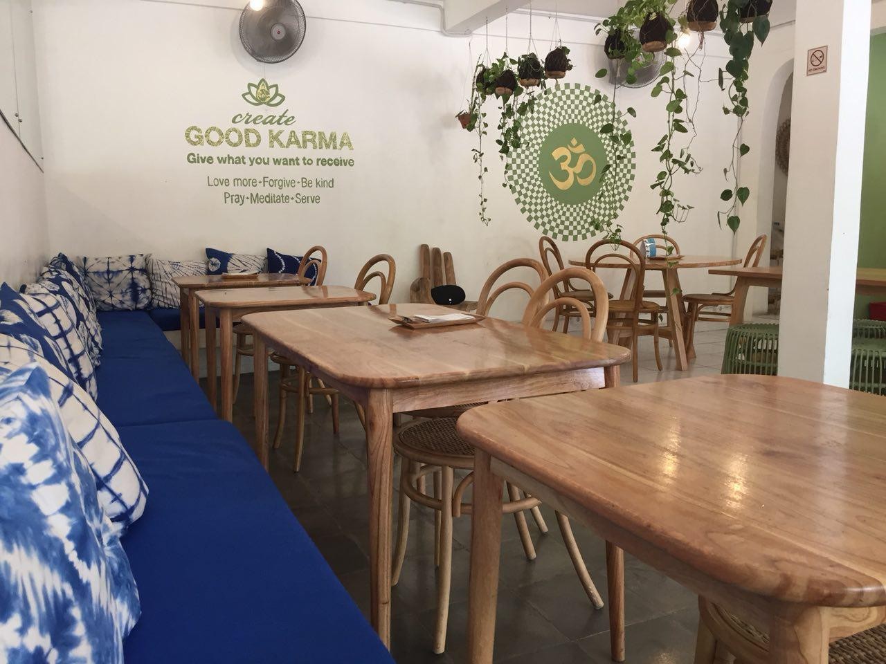 Dharma Coffee & Juice, Restaurant in Bali