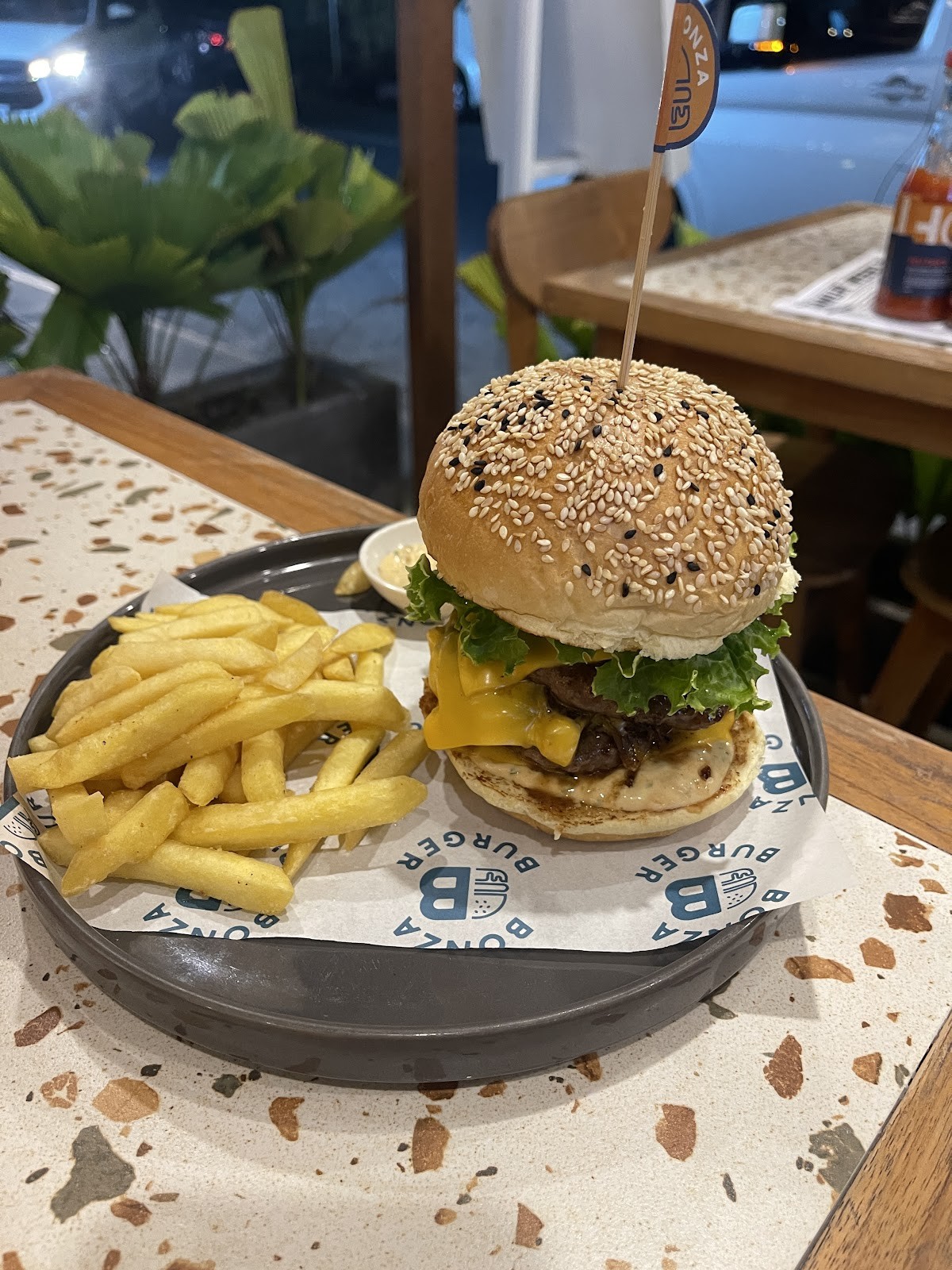 BONZA BURGER SANUR, Cafe in Bali
