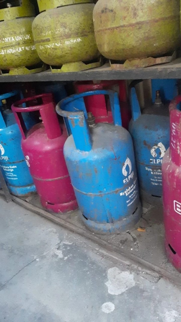 Delivery of bottled drinking water to your home in Bali - Bali.live