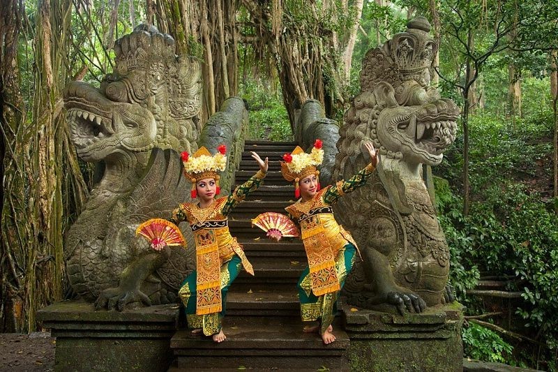 The Unique Language of Bali: How Balinese Differs from Bahasa Indonesia ...
